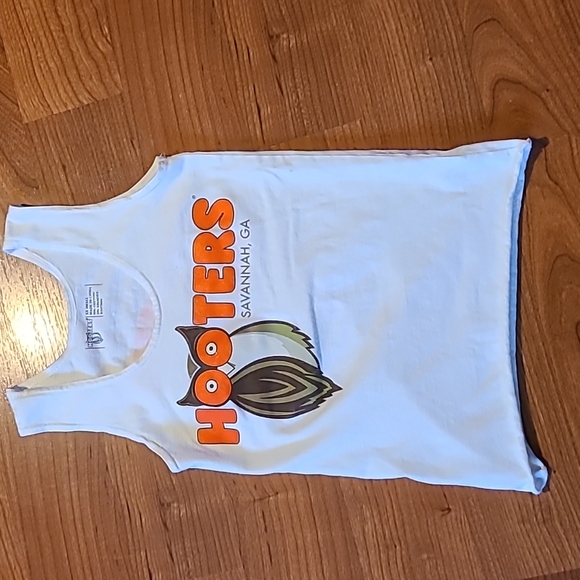 Hooters | Tops | Hooters Xs Savannah Georgia Tank Top | Poshmark